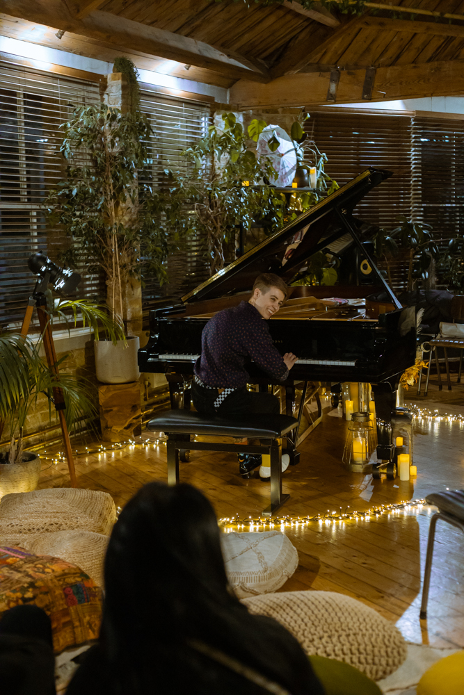 Sam | Pianist & Improviser